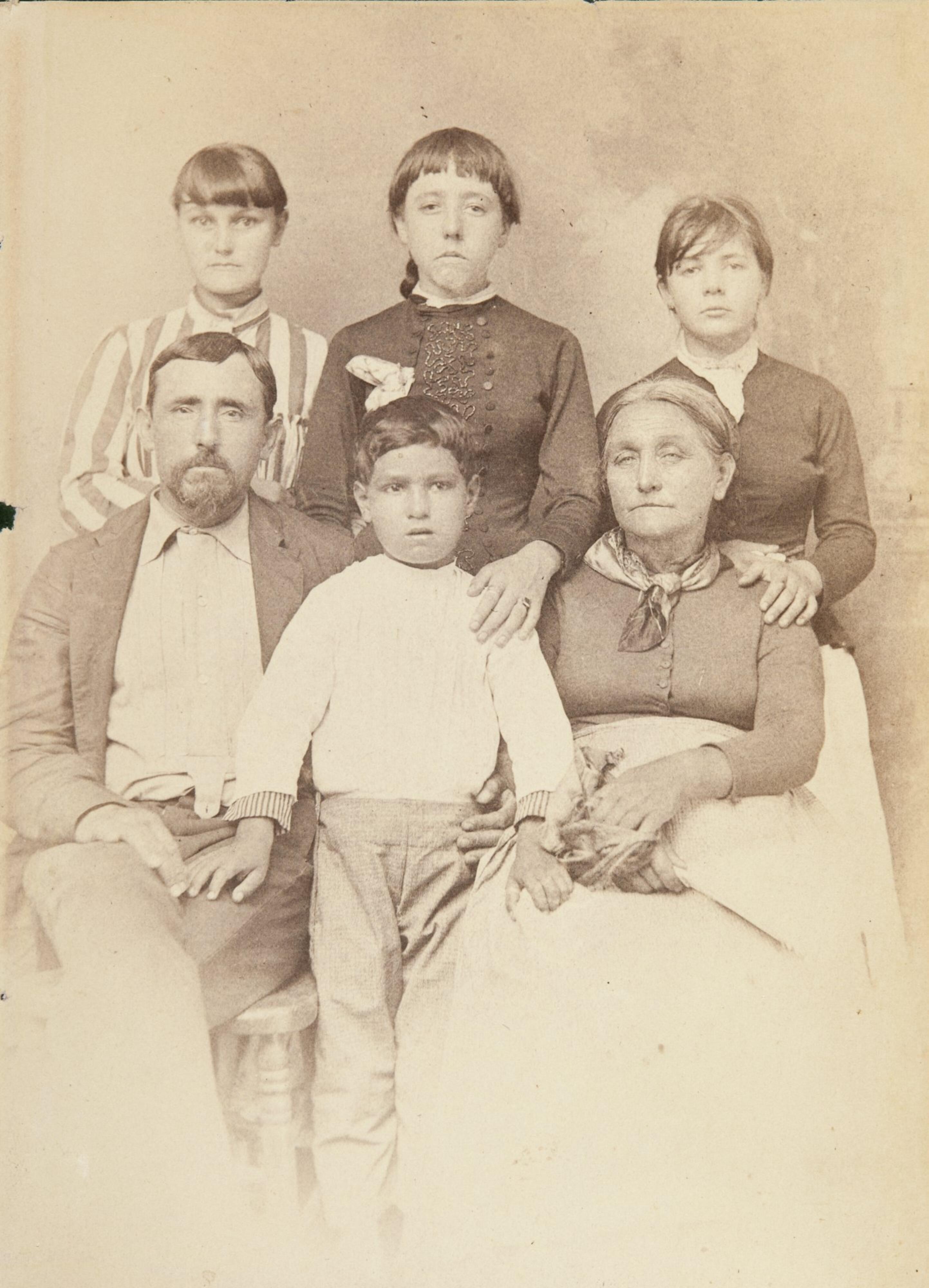 Unidentified Osage family / Unknown - Gilcrease Museum