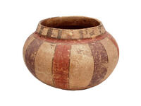 Ceramic bowl with painted zoomorphic designs / Central American ...